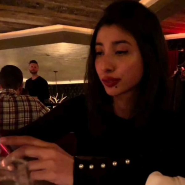 Meet Hala Soomro - Shehryar Munawar’s Beautiful Fiancé|Pink.Parhlo.com